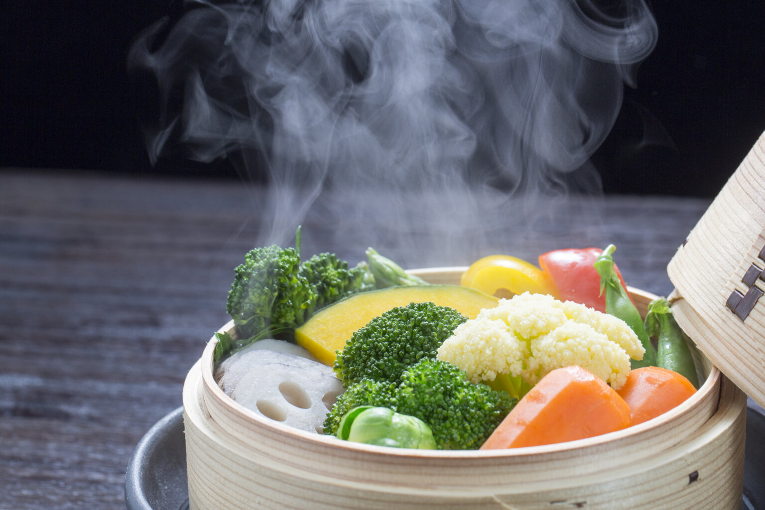 4 Easy Hacks for Steaming Food Without a Steamer Basket