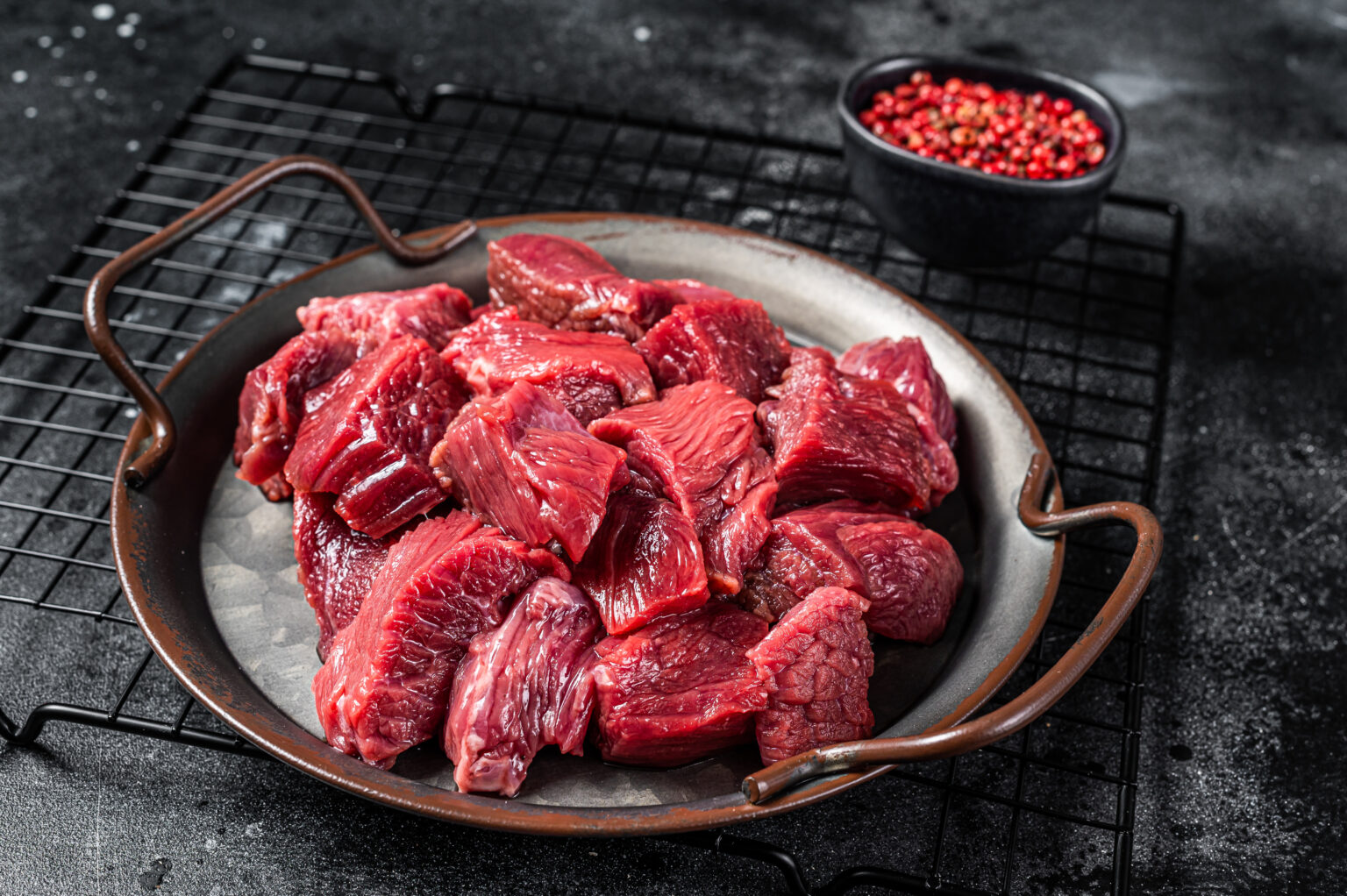 7 Bison vs Elk Nutrition Facts to Help You Choose the Healthier Meat