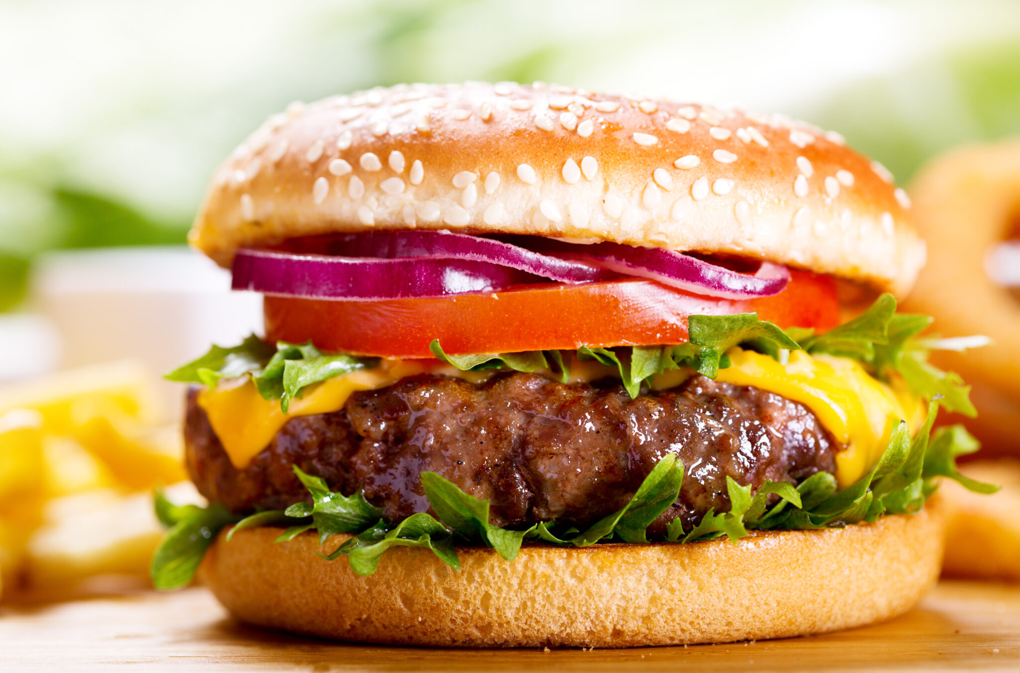 10 Facts About the History of the American Hamburger and Why It Became ...