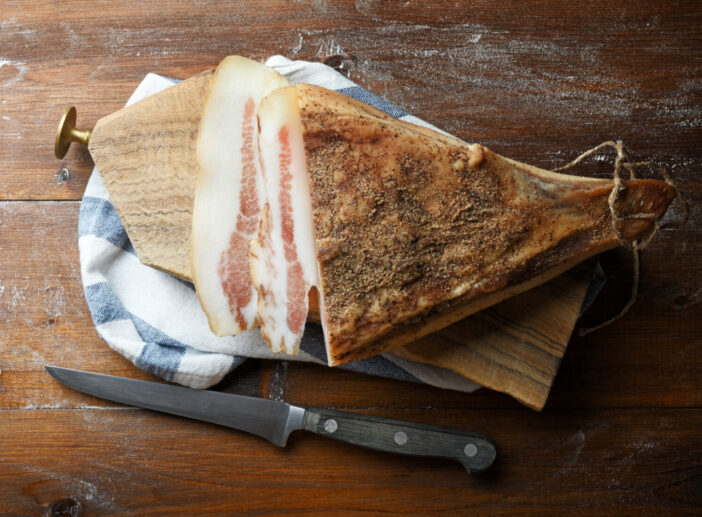 7 Differences Between Guanciale vs Pancetta to Perfect Your Italian Dishes