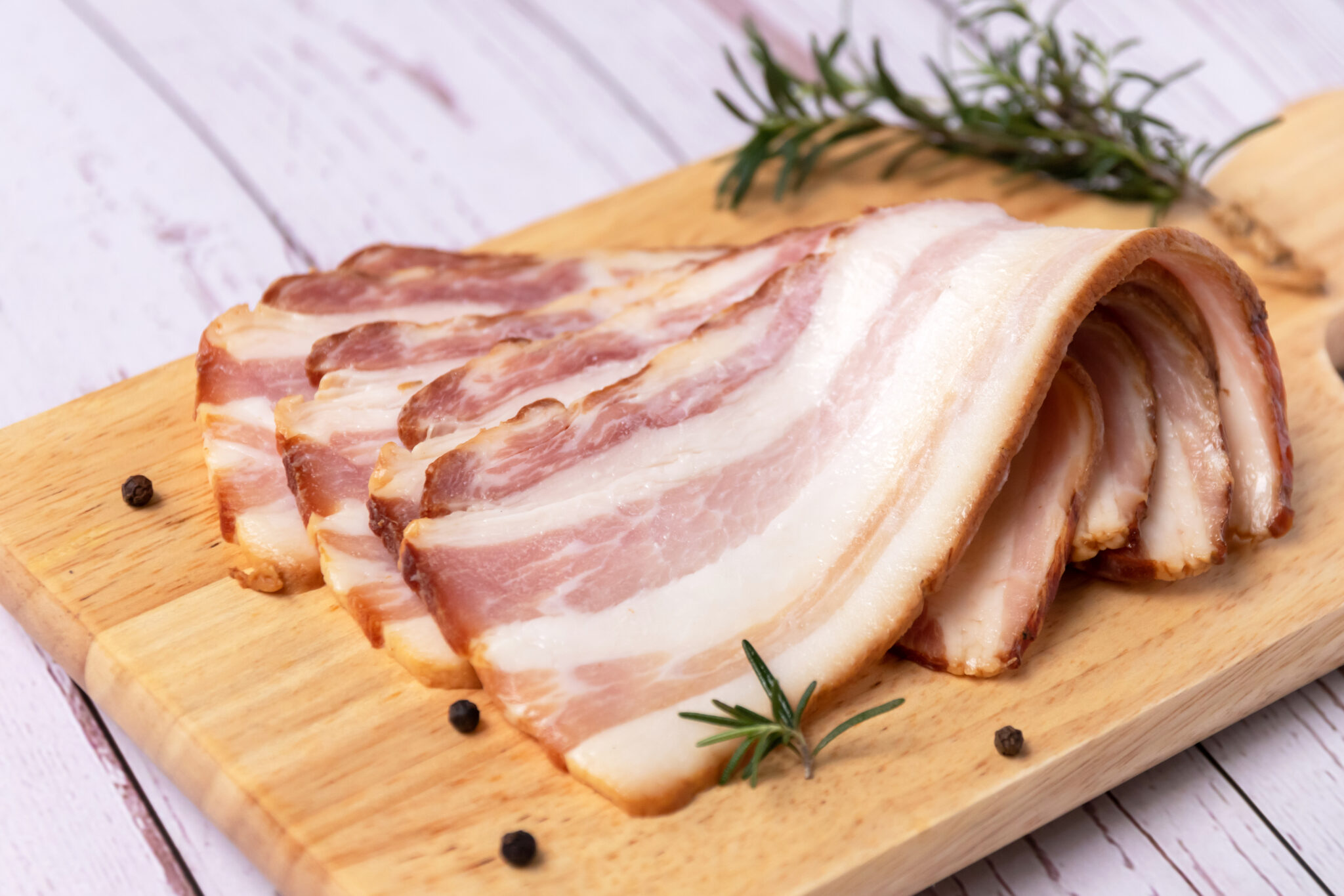 7 Differences Between Guanciale vs Pancetta to Perfect Your Italian Dishes